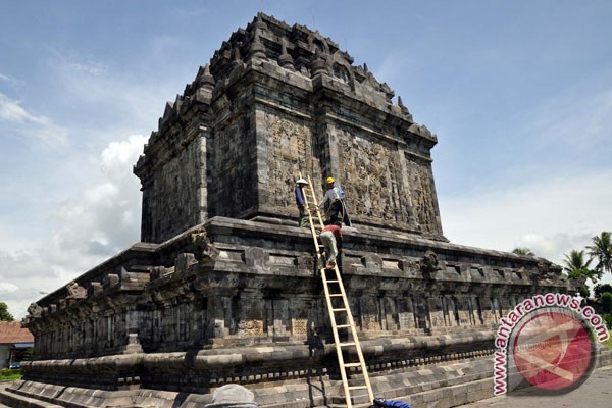 Perawatan Candi Mendut - ANTARA News