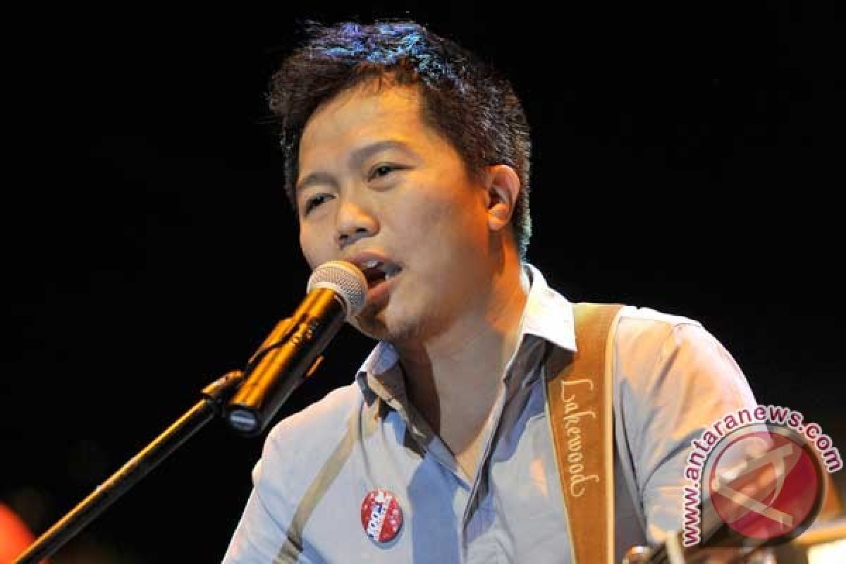 Shandy Sondoro keliling dunia kenalkan Indonesia - ANTARA News