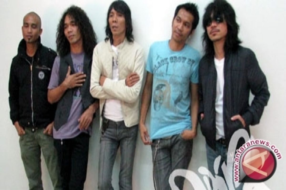 Ini Makna Indonesia WOW Buat Slank - ANTARA News Kalimantan Tengah ...