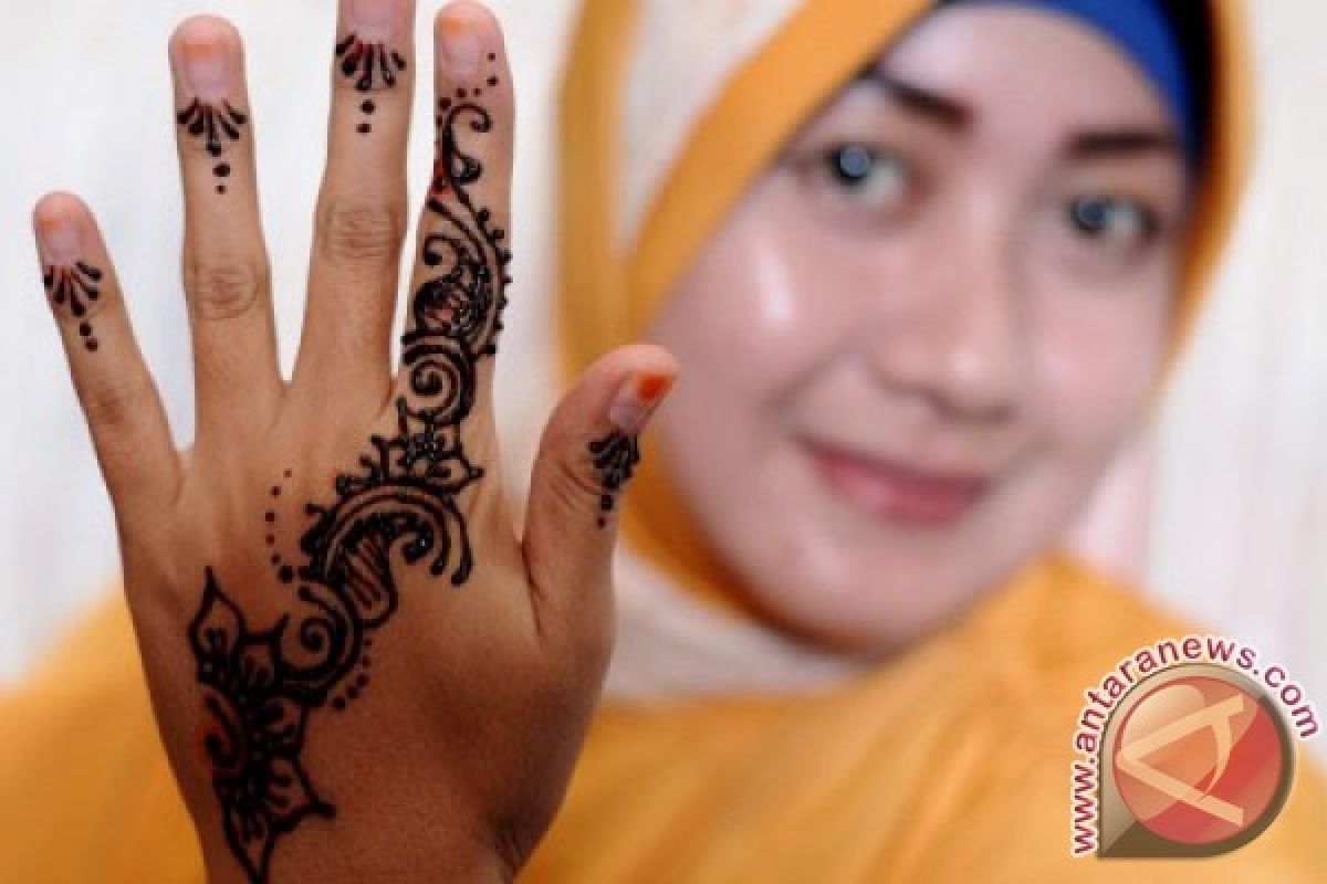Seni Melukis Tangan - ANTARA News