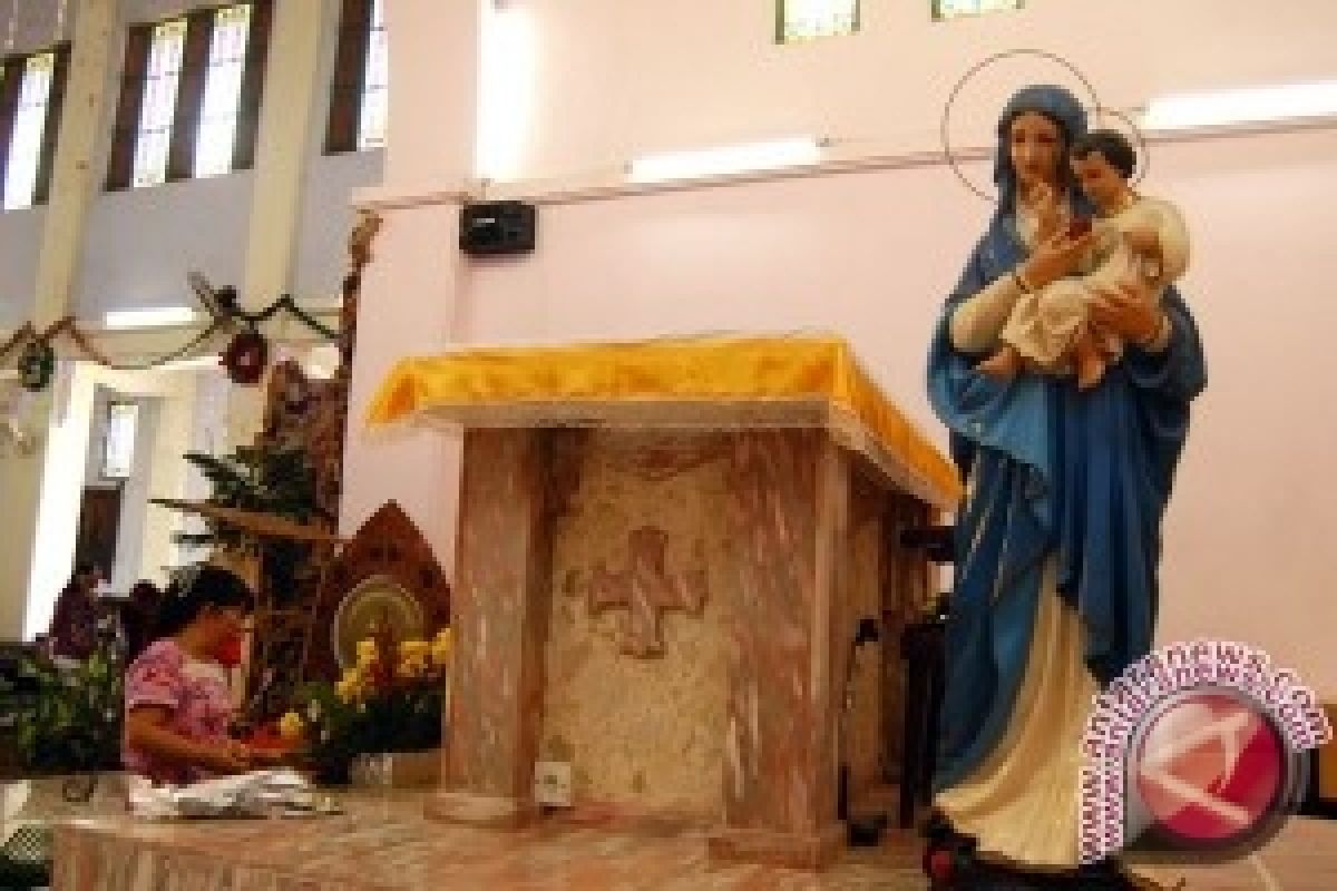 Polda Gorontalo Sterilisasi Gereja Jelang Natal - ANTARA News Gorontalo