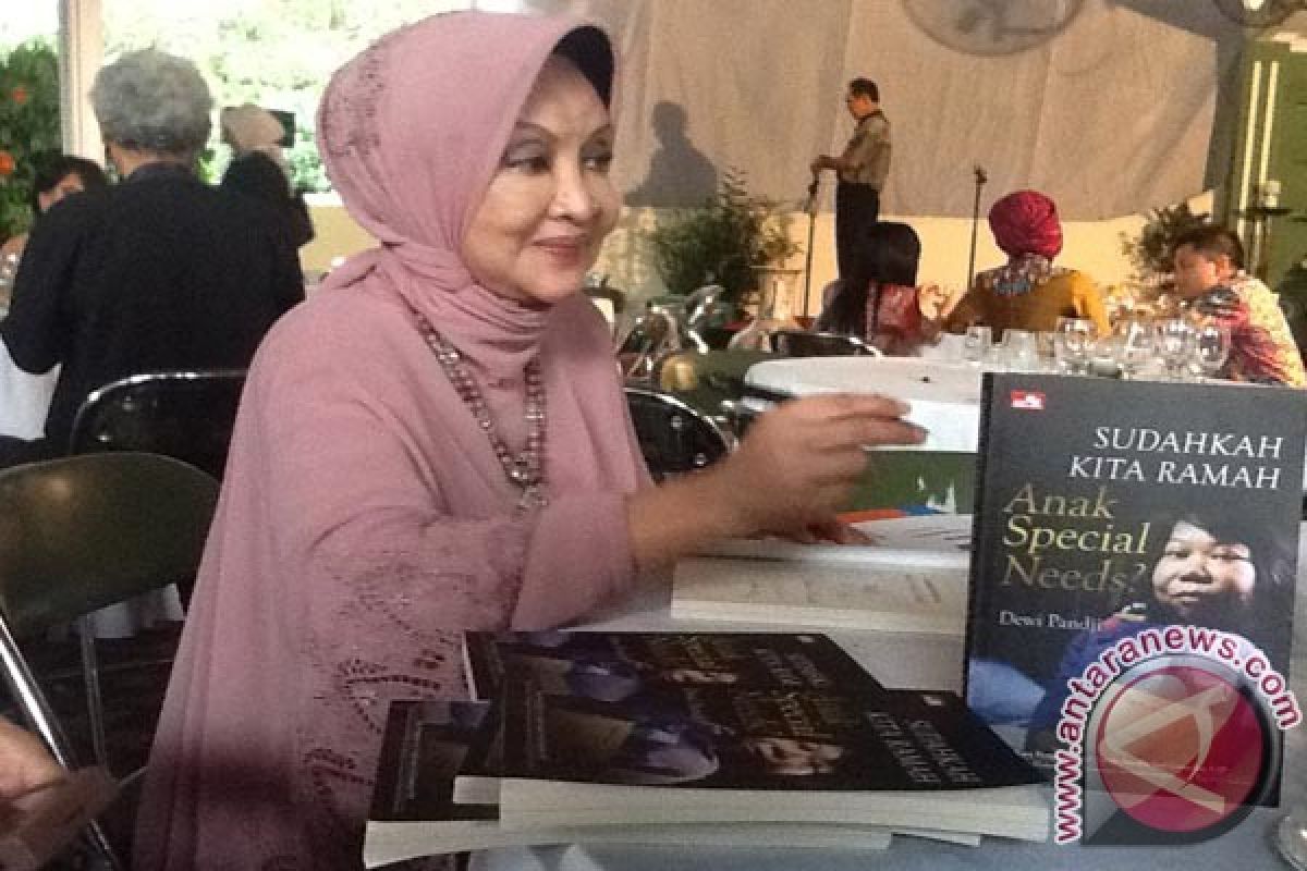 Dewi Pandji luncurkan buku anak kebutuhan khusus - ANTARA News Megapolitan