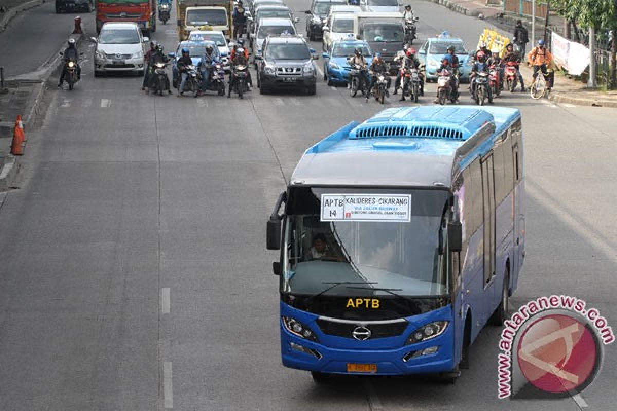 Bus Terintegrasi Transjakarta - ANTARA News