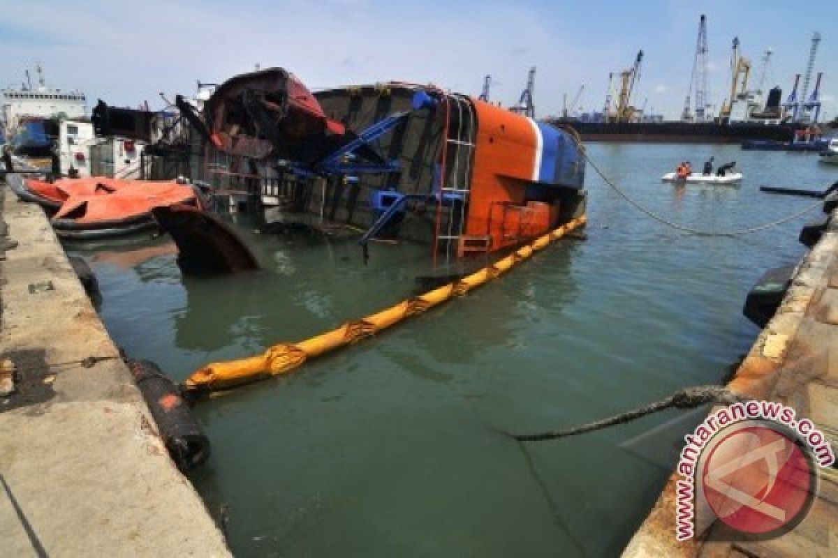 Kapal Roro KM BJL I Tenggelam - ANTARA News Bali