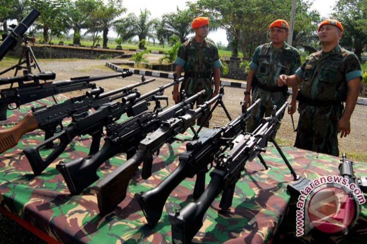 Pemeriksaan Senjata Paskhas - ANTARA News