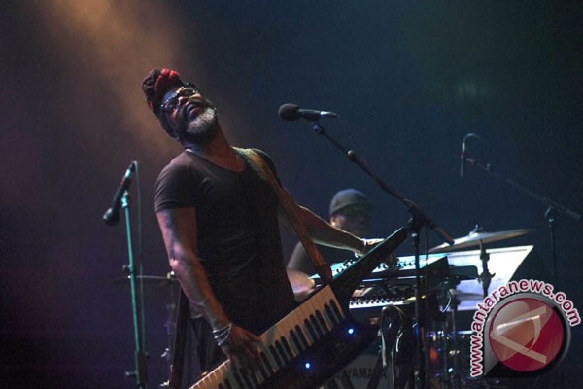 Robert Glasper Experiment - ANTARA News