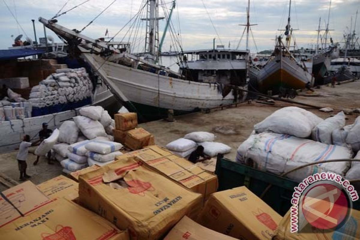 Aktivitas Bongkar Muat di Paotere Meningkat - ANTARA News