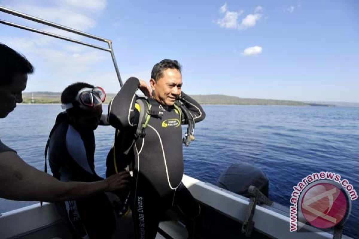 Wisata Laut Pulau Moyo - ANTARA News