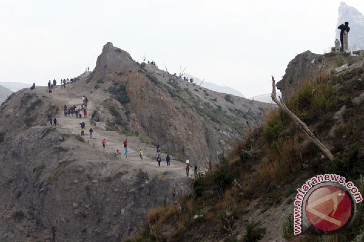 Wisata Perbukitan Gunung Kelud - ANTARA News