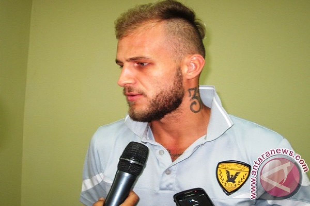 Striker Al Qadsia Daniel Subotic mengaku siap cetak gol - ANTARA News Papua