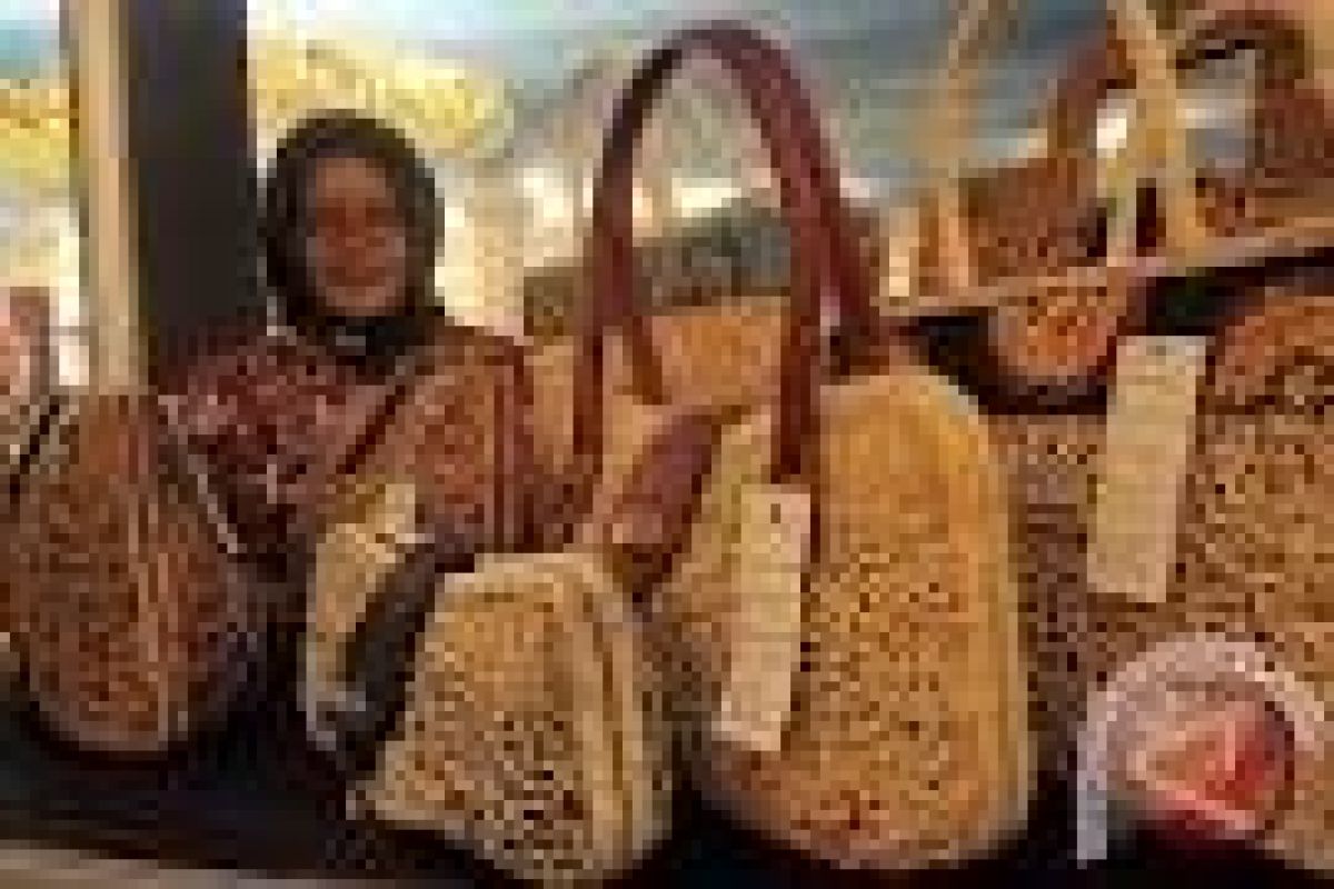 Disperindag Banten Kembangkan Produk Unggulan Hadapi MEA - ANTARA News ...