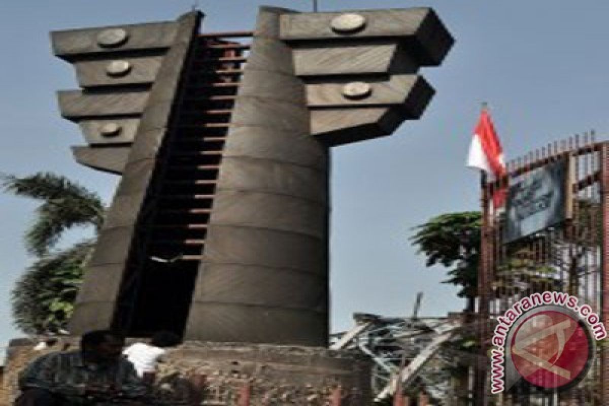 KAI realisasikan pemindahan Monumen Perjuangan Kali Bekasi - ANTARA ...