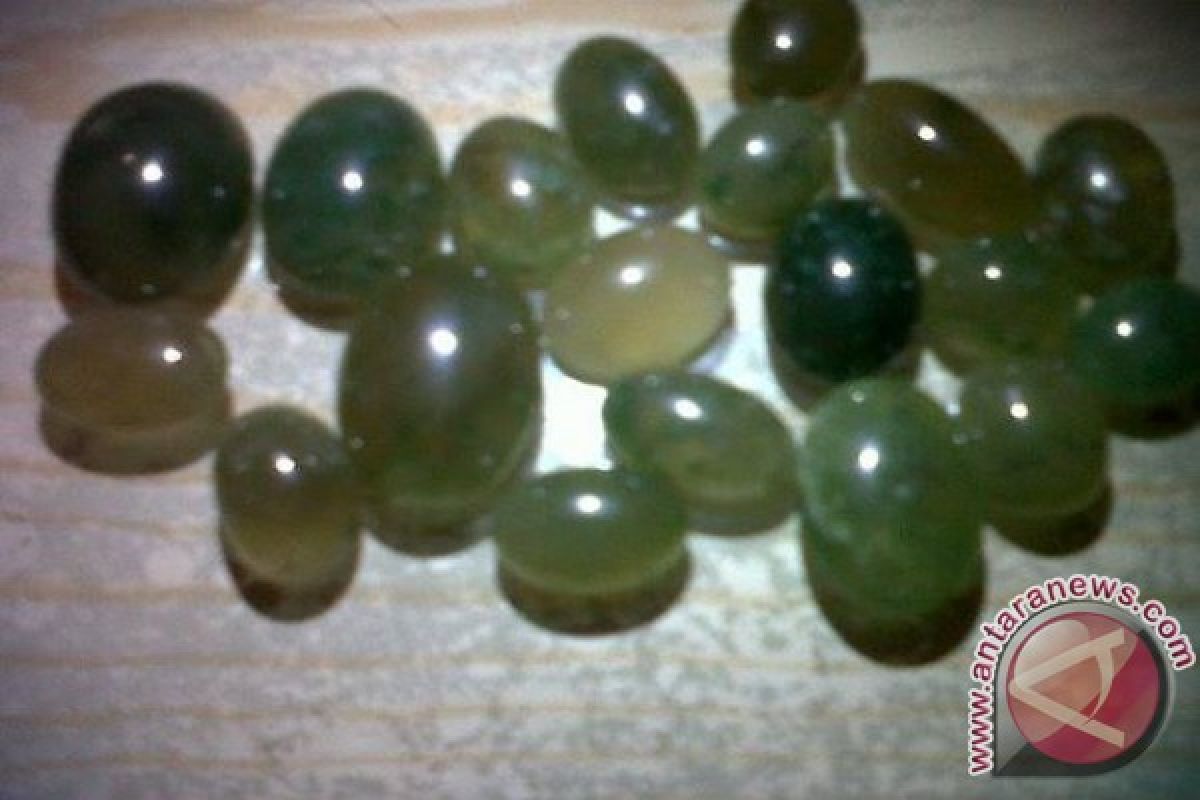 Giok Pembangkit Ekonomi Aceh - ANTARA News Aceh