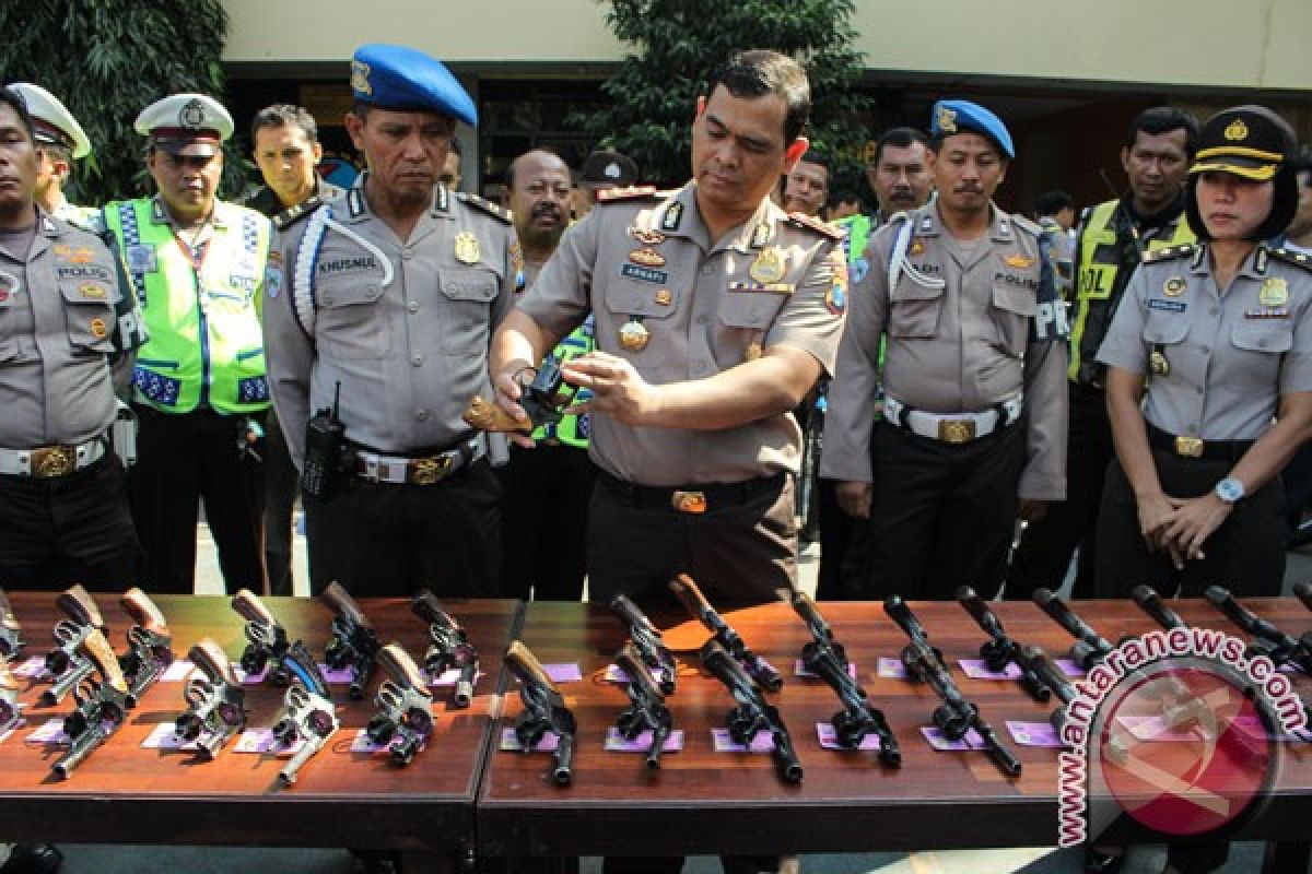 Pemeriksaan Senjata Api - ANTARA News