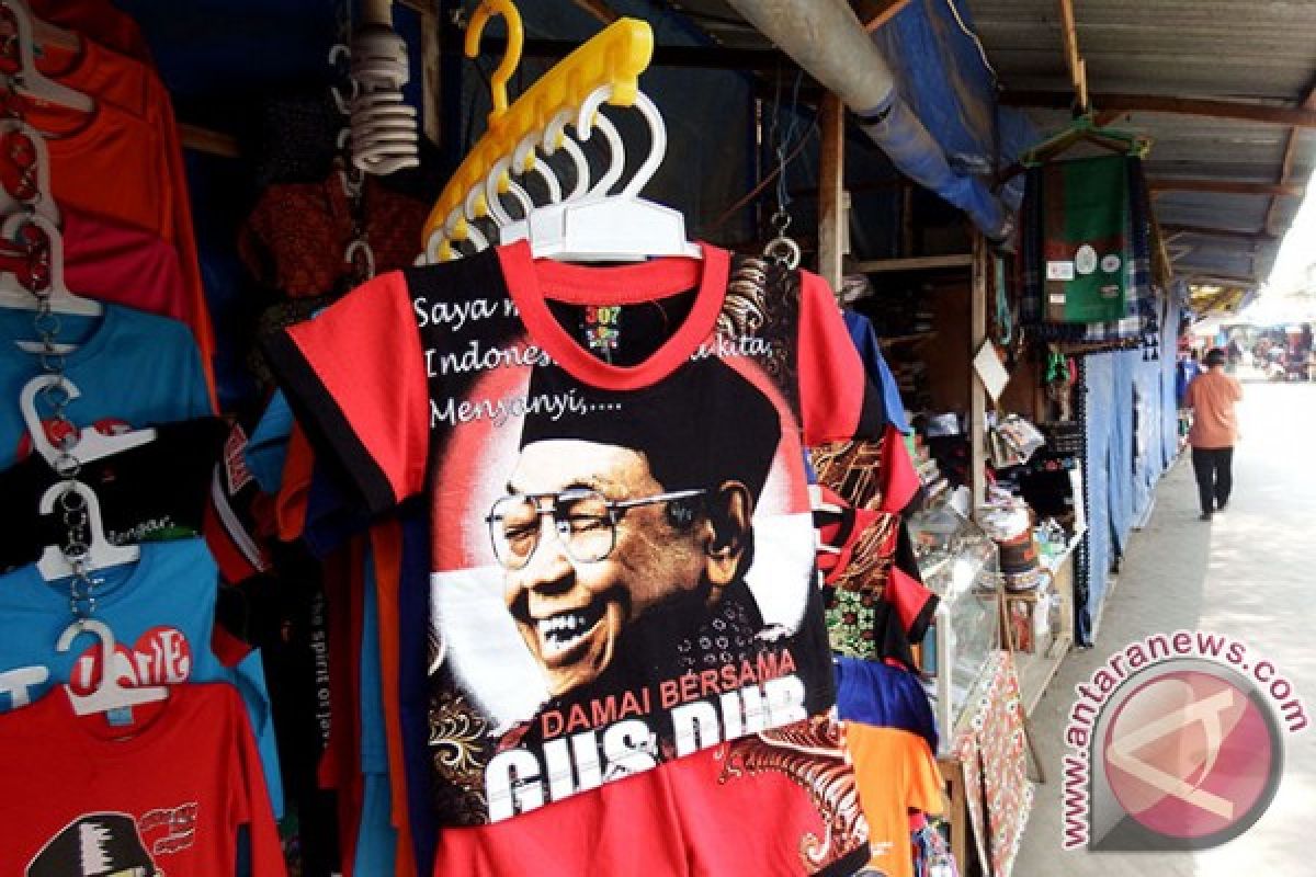 Souvenir Gusdur - ANTARA News Jawa Timur