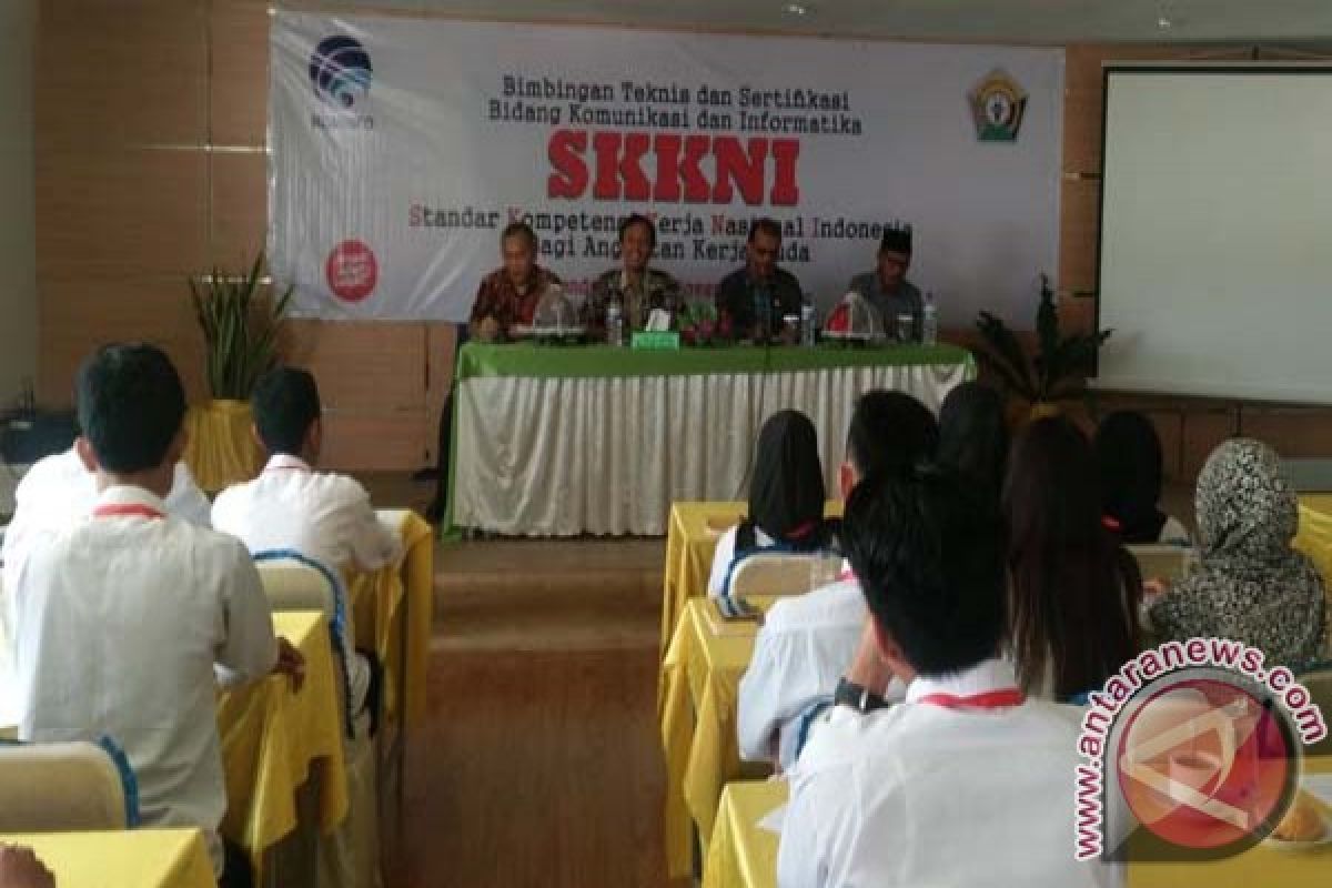 80 Alumni SMK Kendari Ikut Pelatihan SKKNI - ANTARA News Sulawesi ...