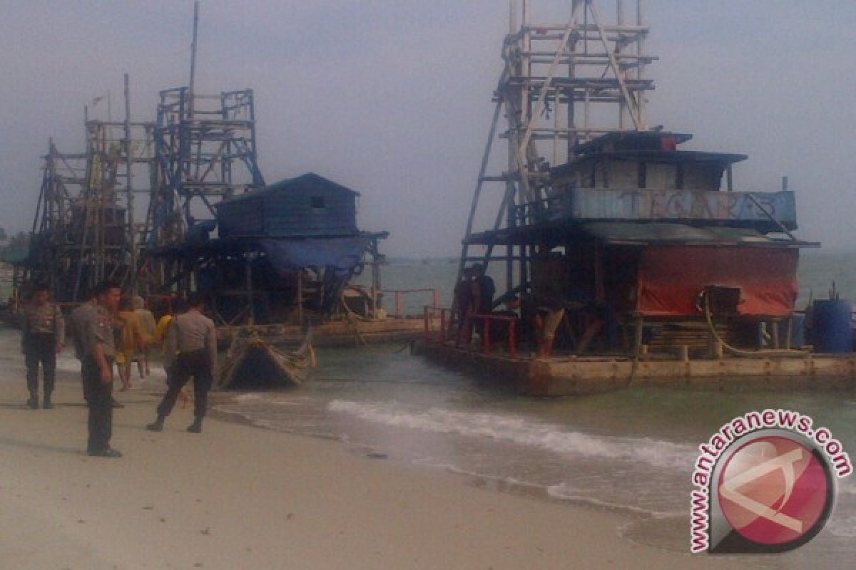 Lima Tambang Timah Ilegal Laut Sukadamai Ditertibkan - ANTARA News Bangka Belitung