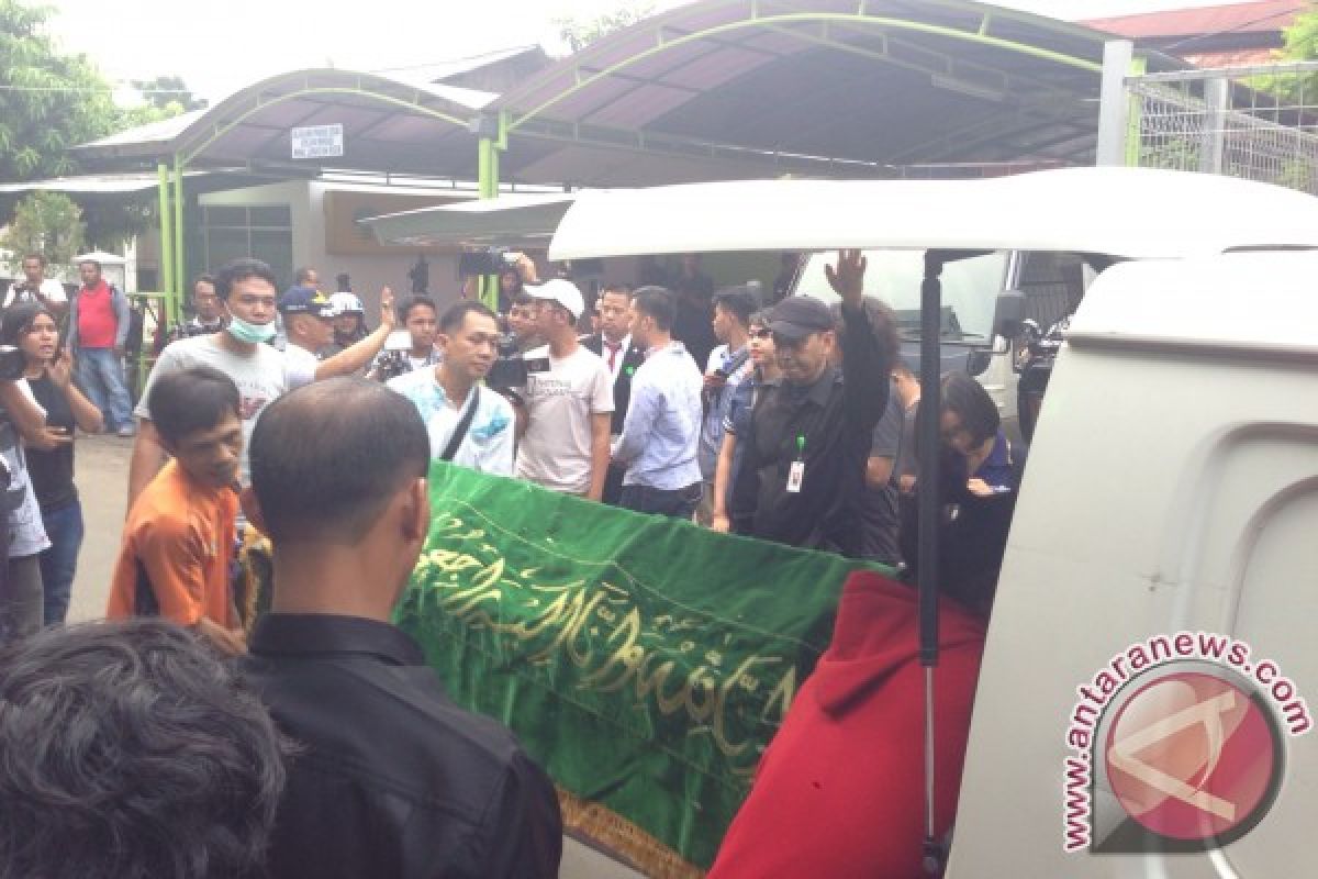 Seluruh jenazah korban tabrakan KRL - Metromini dibawa ke RSCM - ANTARA ... Seluruh jenazah korban tabrakan KRL - Metromini dibawa ke RSCM - ANTARA ...