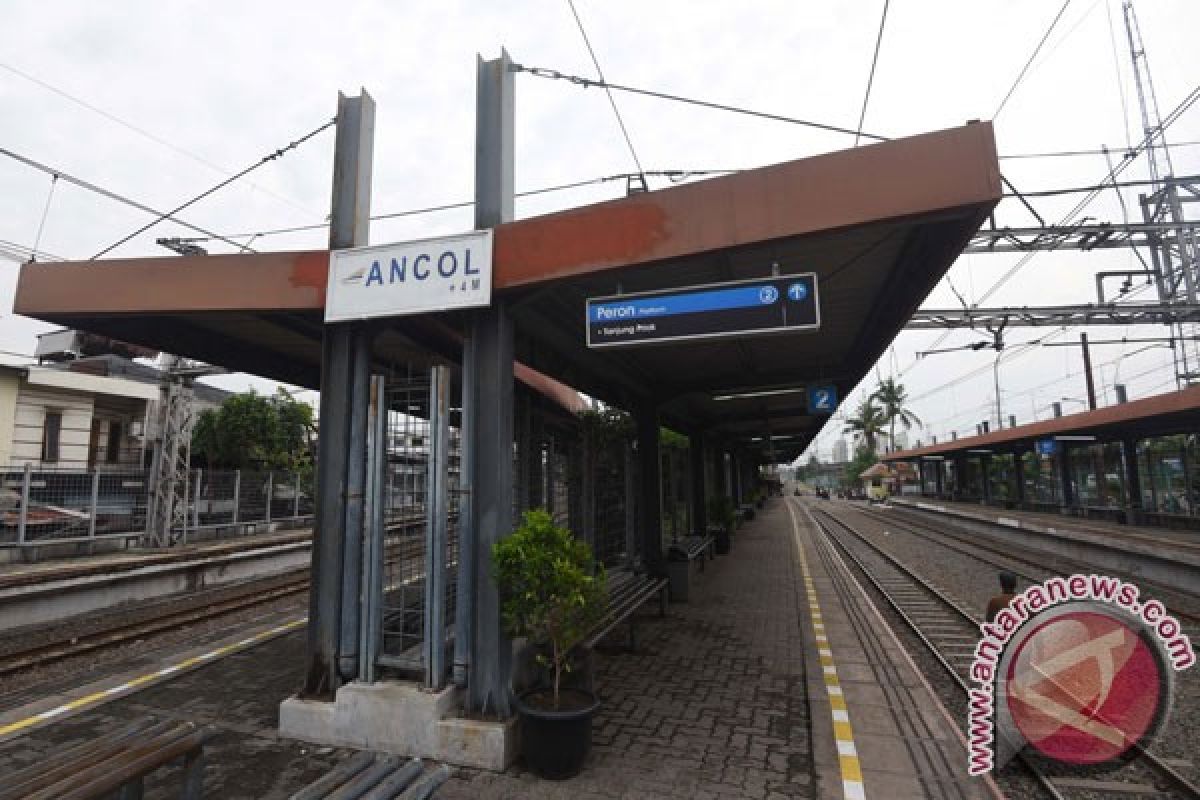 Stasiun Ancol Kembali Beroperasi - ANTARA News
