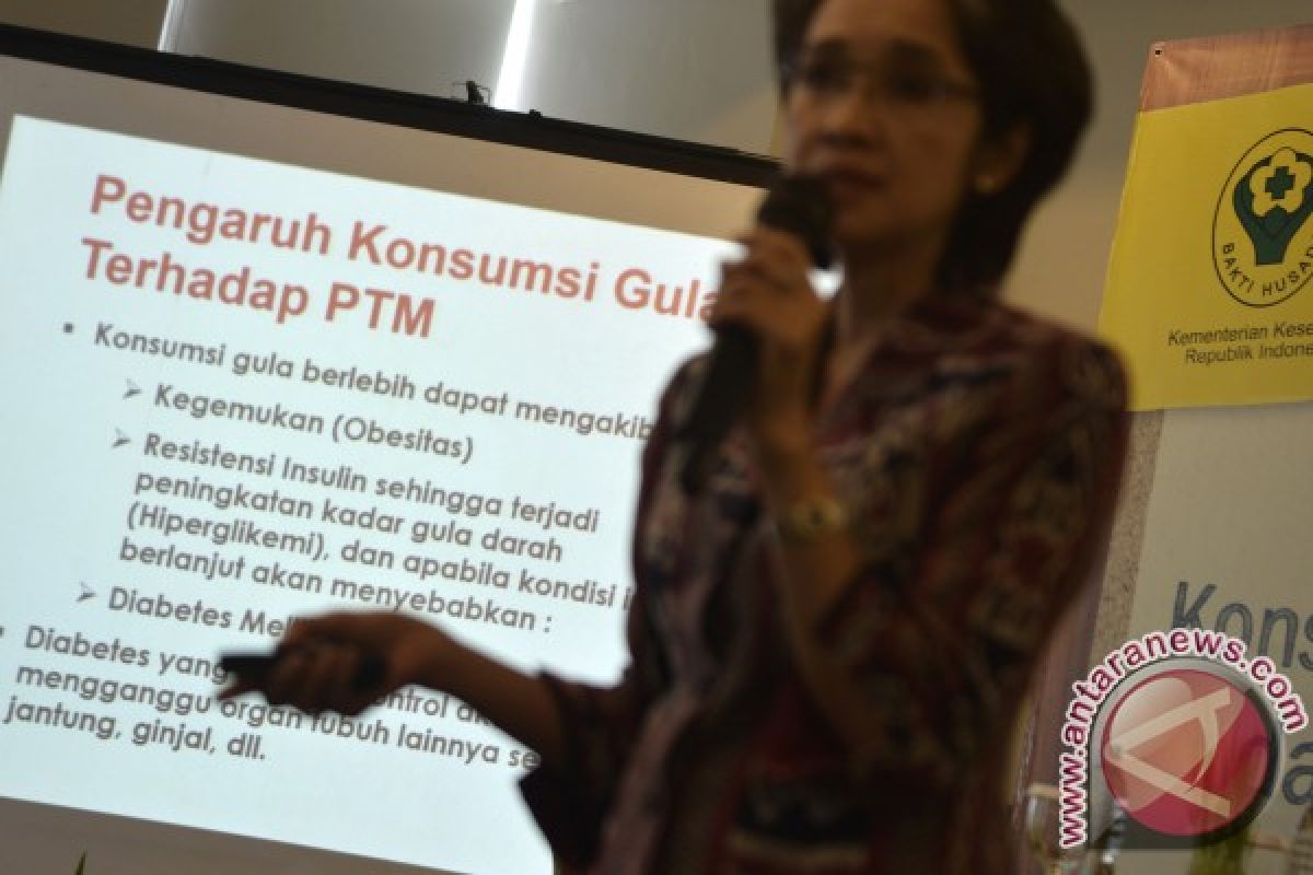 EDUKASI KONSUMSI GGL DAN BACA LABEL KEMASAN - ANTARA News Sulawesi Utara