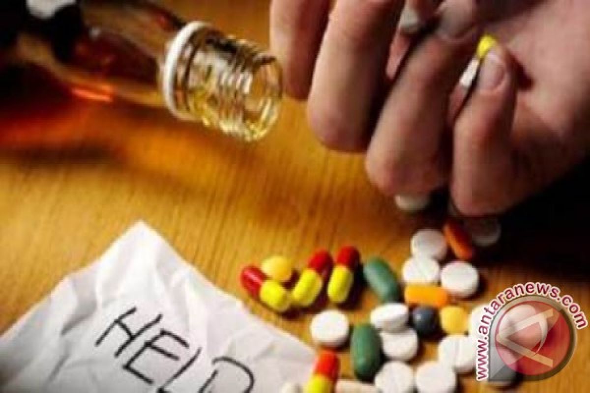 Pengedar Ratusan Butir Charnoven Produksi Zenith Sediaan Farmasi Ditangkap - ANTARA News Bangka ...