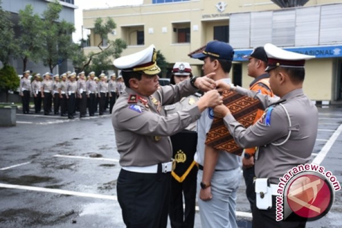 Wakakorlantas Tekankan Polantas Semakin Dekati Masyarakat - ANTARA News ...