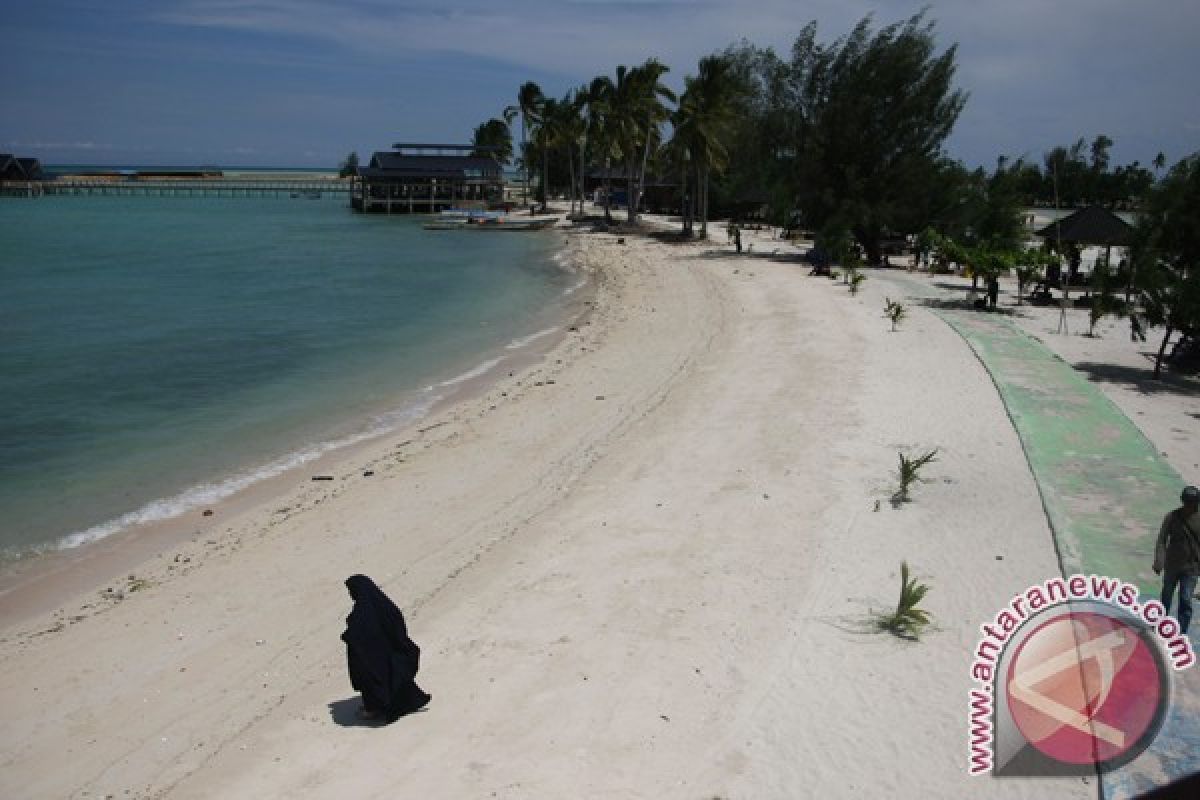 Sultra Targetkan PAD Kawasan Bokori Rp600 Juta - ANTARA News Sulawesi ...