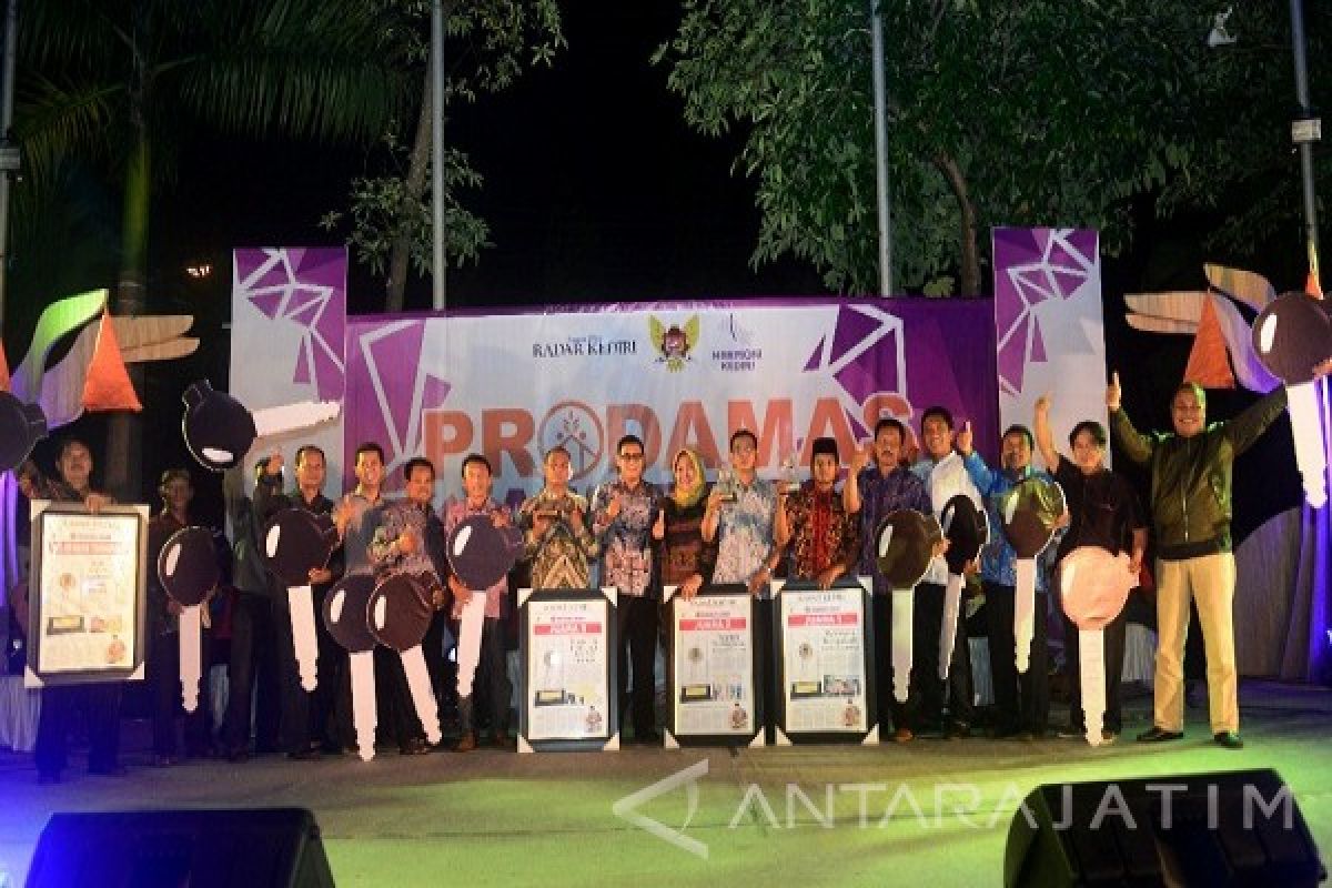 Pemkot Kediri Berikan Penghargaan "Prodamas Award" - ANTARA News Jawa Timur