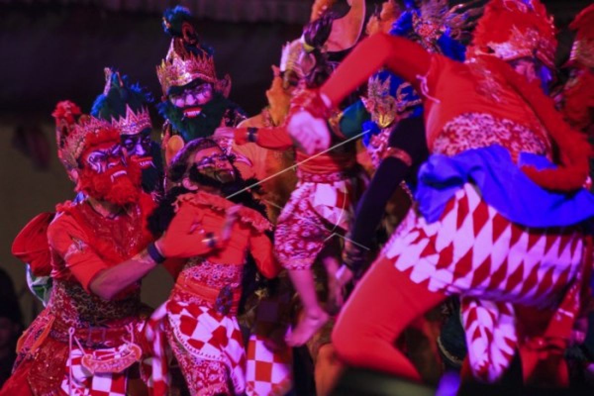 Wayang Orang Pentas Opera Ramayana - ANTARA News Kalteng
