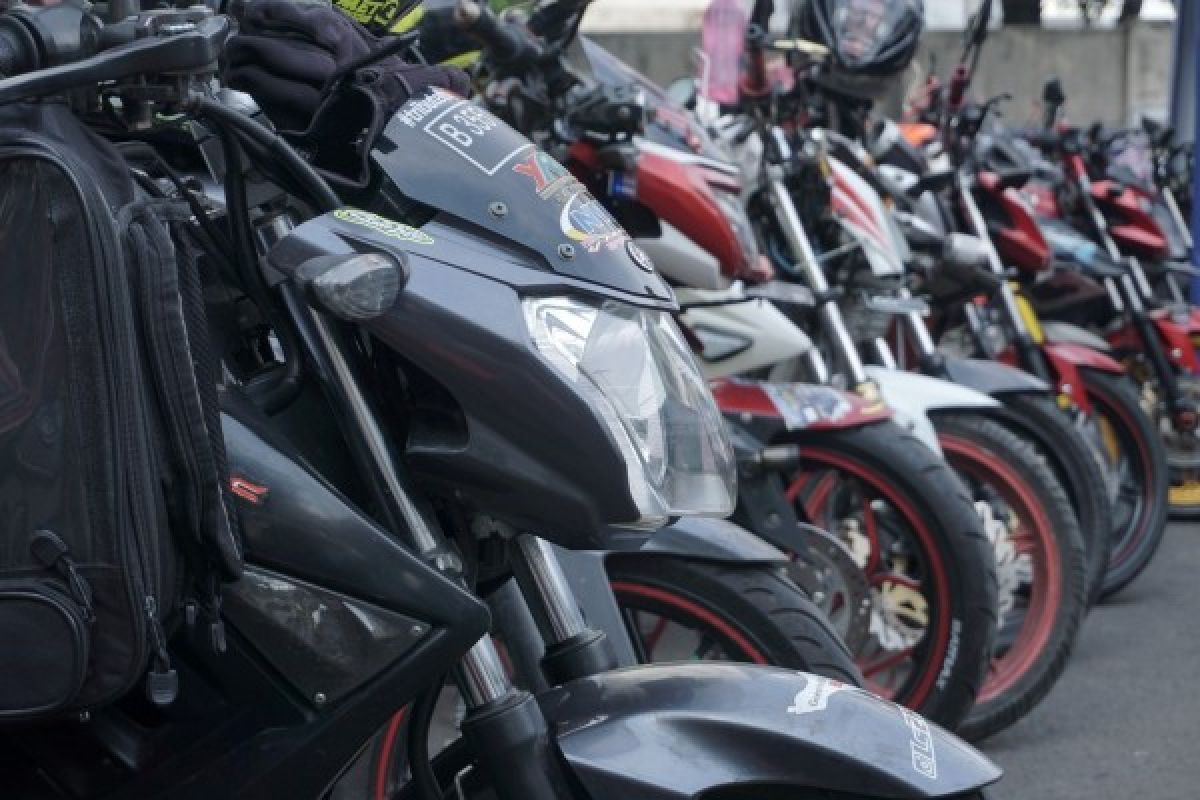 Yamaha rayakan satu dekade Vixion Yamaha rayakan satu dekade Vixion