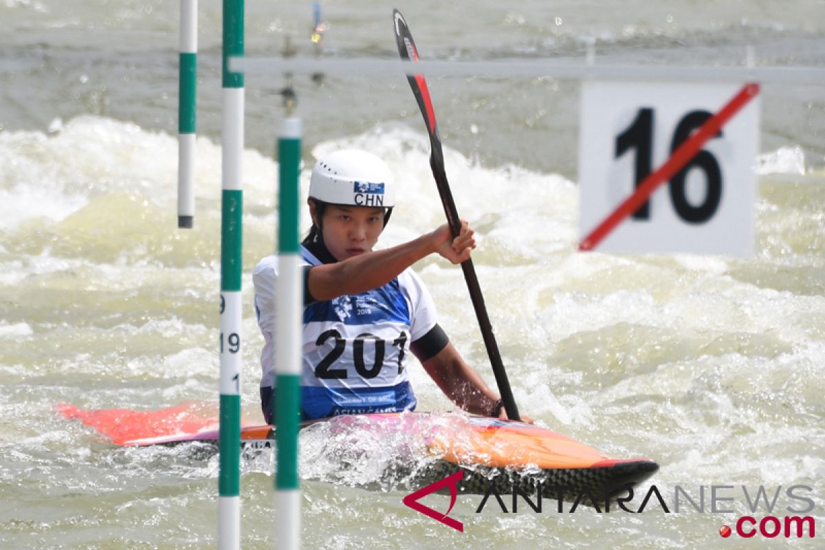 Medali Emas Kayak Slalom Putri - ANTARA News