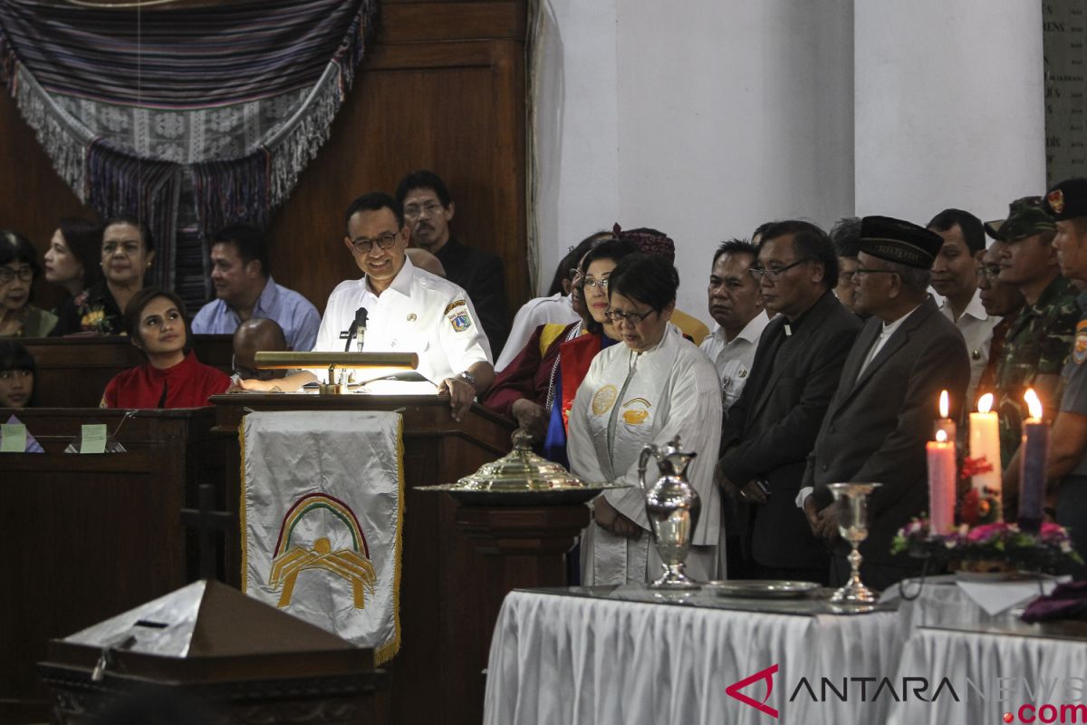 Ibadah Malam Natal Gereja Immanuel Jakarta - ANTARA News