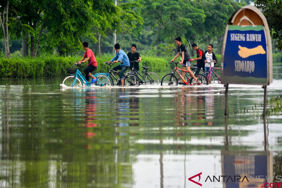 Banjir jalan raya Porong - ANTARA News