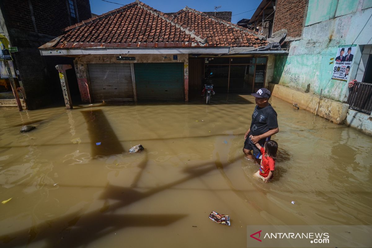 Banjir di Dayeuhkolot - ANTARA News