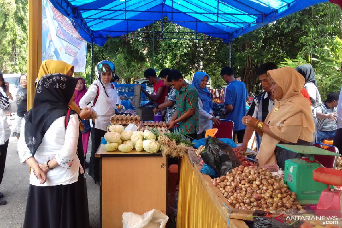 Pemkab Solok gelar pasar murah hasil pertanian ringankan kebutuhan ...