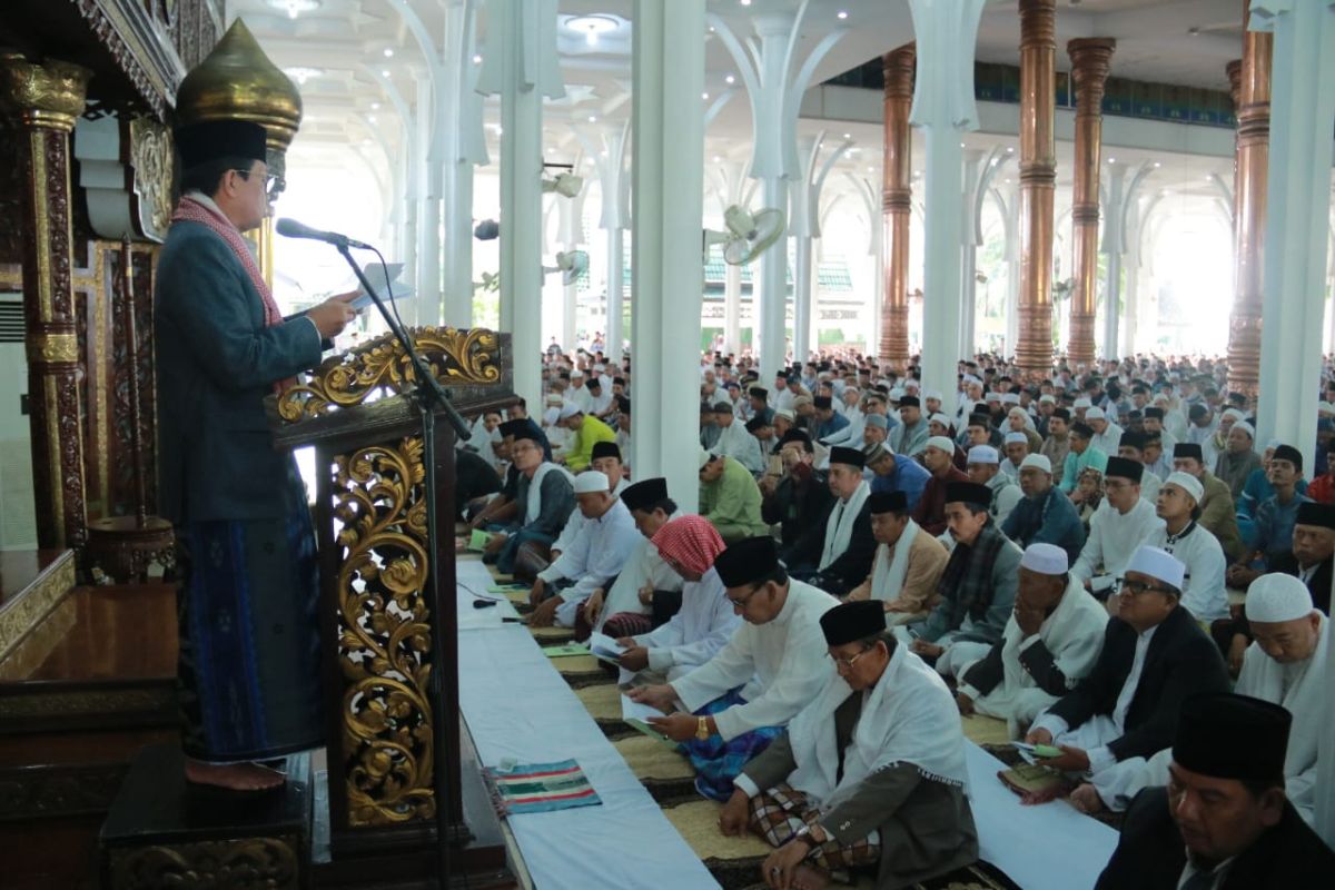 Gubernur Jambi Shalat Id bersama ribuan masyarakat di Masjid Seribu ...