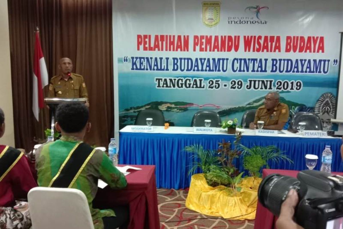 Dinas Pariwisata Kota Jayapura latih pemandu wisata - ANTARA News Papua Dinas Pariwisata Kota Jayapura latih pemandu wisata - ANTARA News Papua