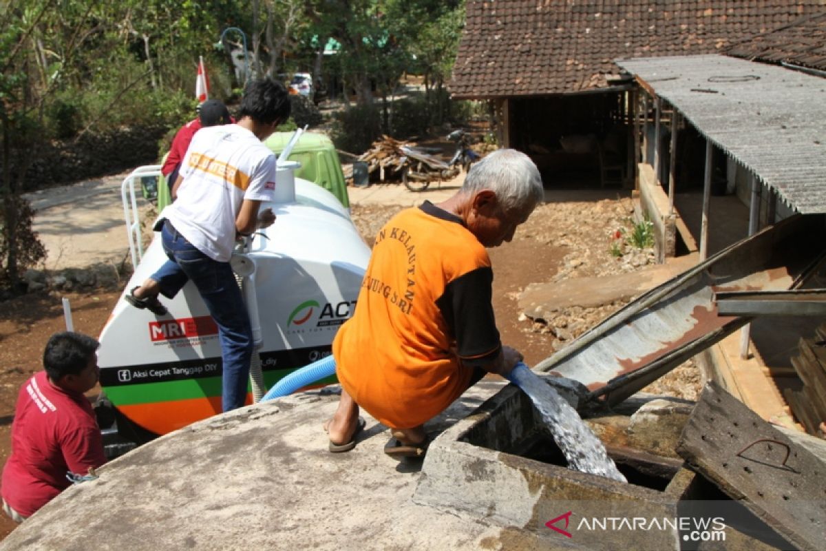 Bantuan Jutaan Liter Air dan Ratusan Sumur Wakaf ACT Atasi Kekeringan - ANTARA News Kalimantan Timur