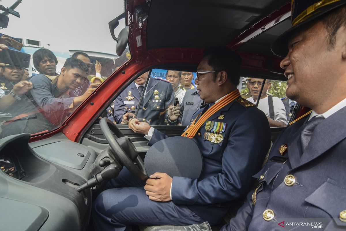 Mobil Kancil untuk angkutan umum di Bekasi - ANTARA News