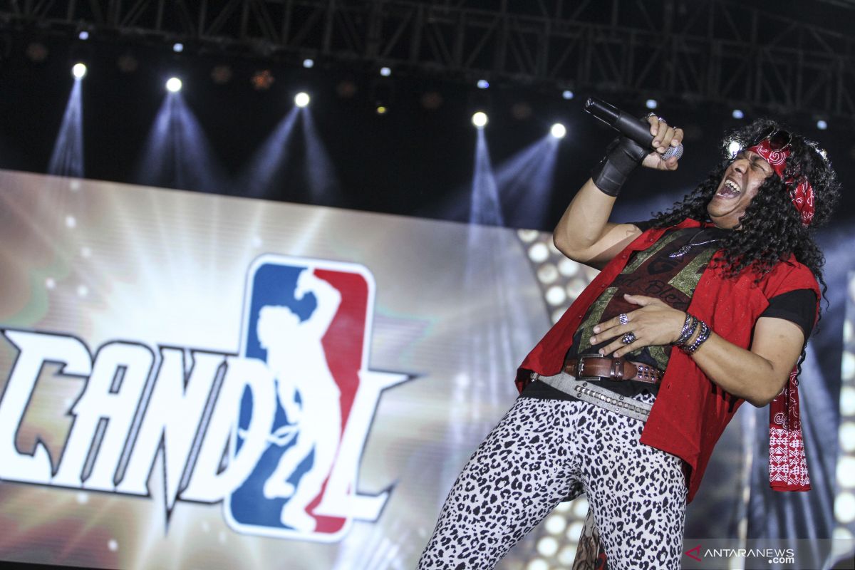 Grup band top Indonesia tampil di hari terakhir konser musik untuk ...