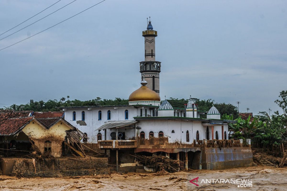 Warga Korban Banjir Di Lebak Butuh Bantuan Makanan Antara News