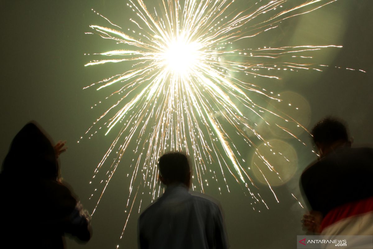 Malam pergantian tahun di Makassar - ANTARA News