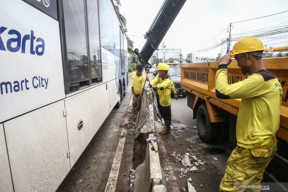 Perbaikan jalur TransJakarta - ANTARA News