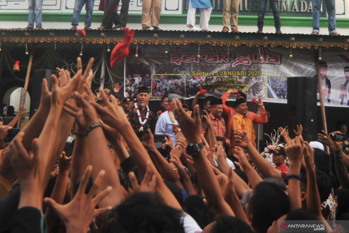 Tradisi Serak Gulo - ANTARA News