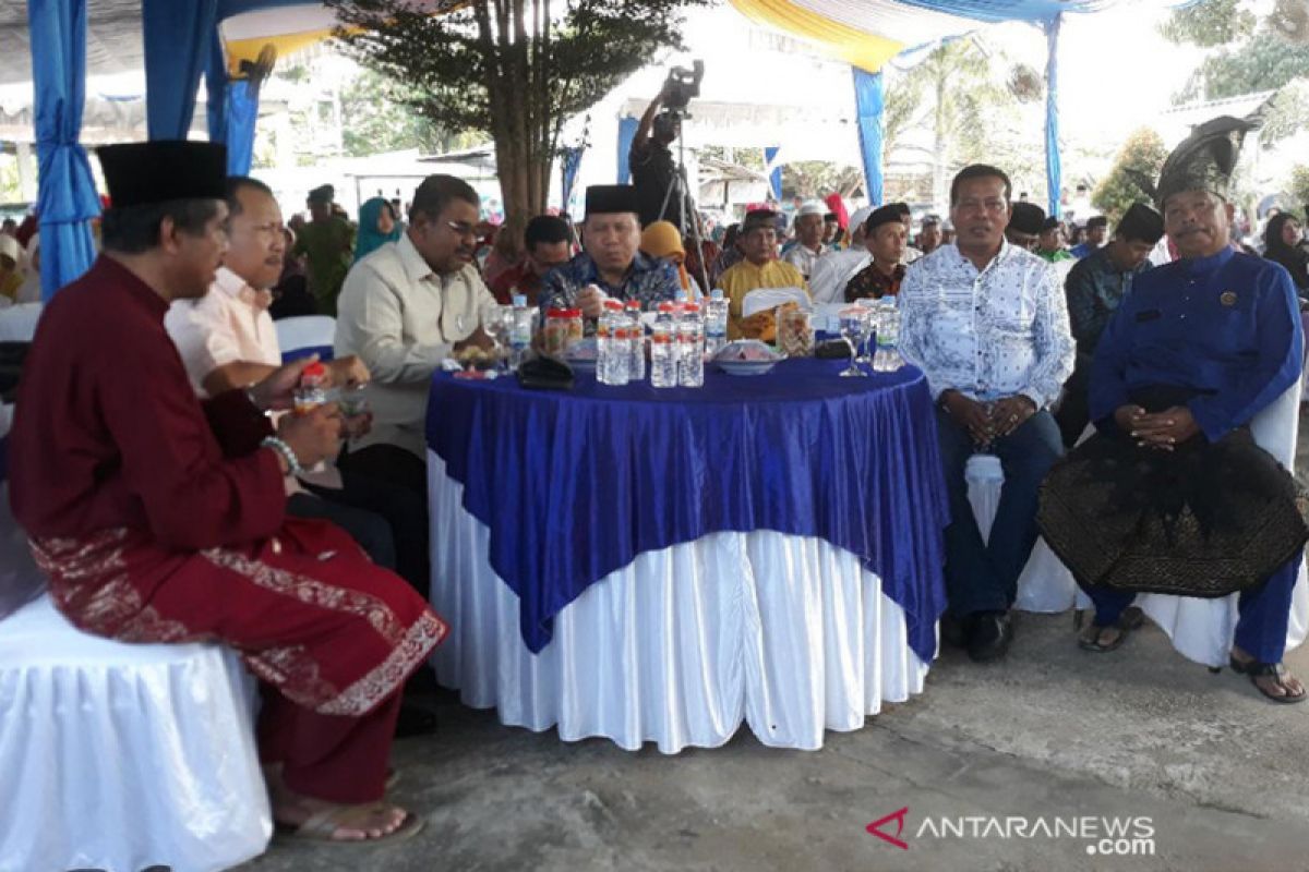 Bupati Meranti nyatakan maju sebagai cawagub di Pilkada Kepri - ANTARA News Kepri