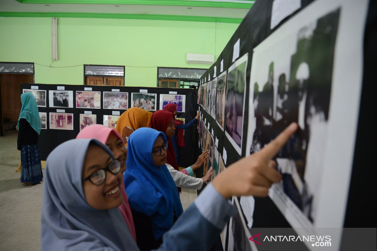 Pameran foto perjalanan Kiai Bisri Syansuri - ANTARA News Jawa Timur