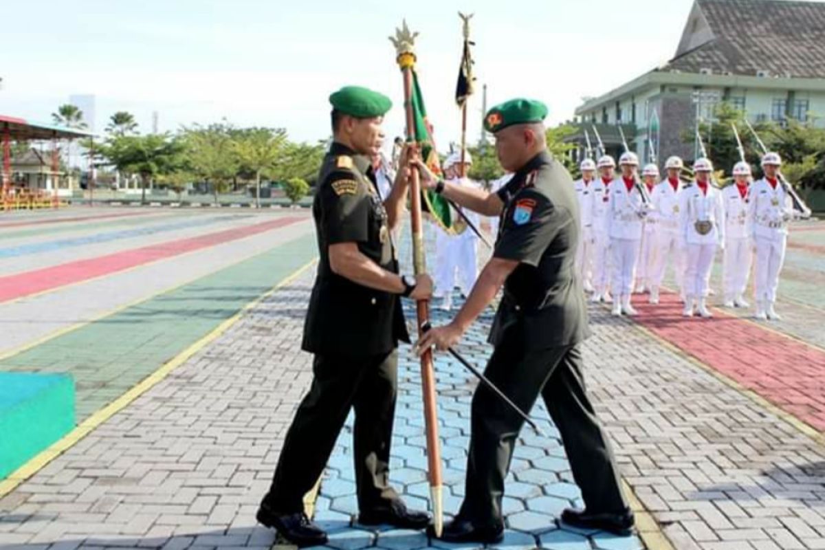 Dua Batalyon Kodam XII/Tpr lakukan Pengalihan Komando dan Pengendalian ...