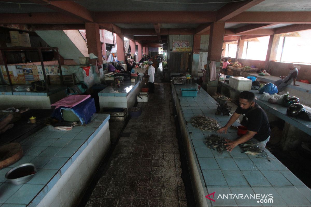 Pasar Tradisional Sepi Pembeli