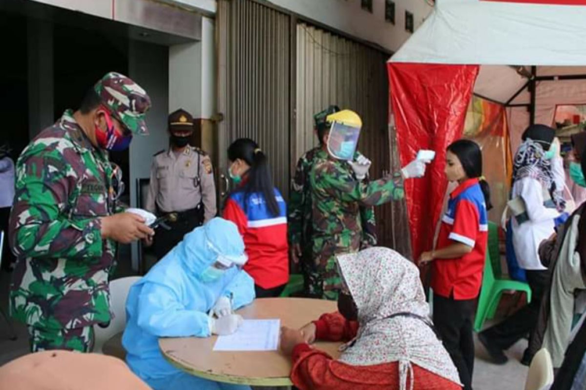 Kesdam XII bantu Dinkes Kalbar layani rapid test COVID-19 - ANTARA News ...