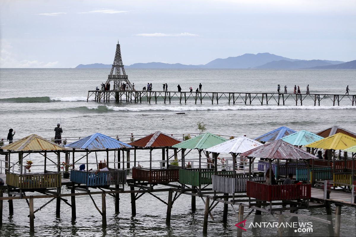 Wisatawan abaikan protokol kesehatan - ANTARA News Wisatawan abaikan protokol kesehatan - ANTARA News